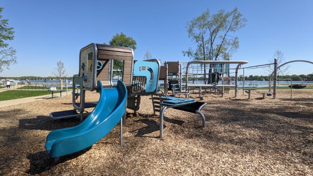 Pavilion Shore Park in Novi | Metro Detroit Mommy