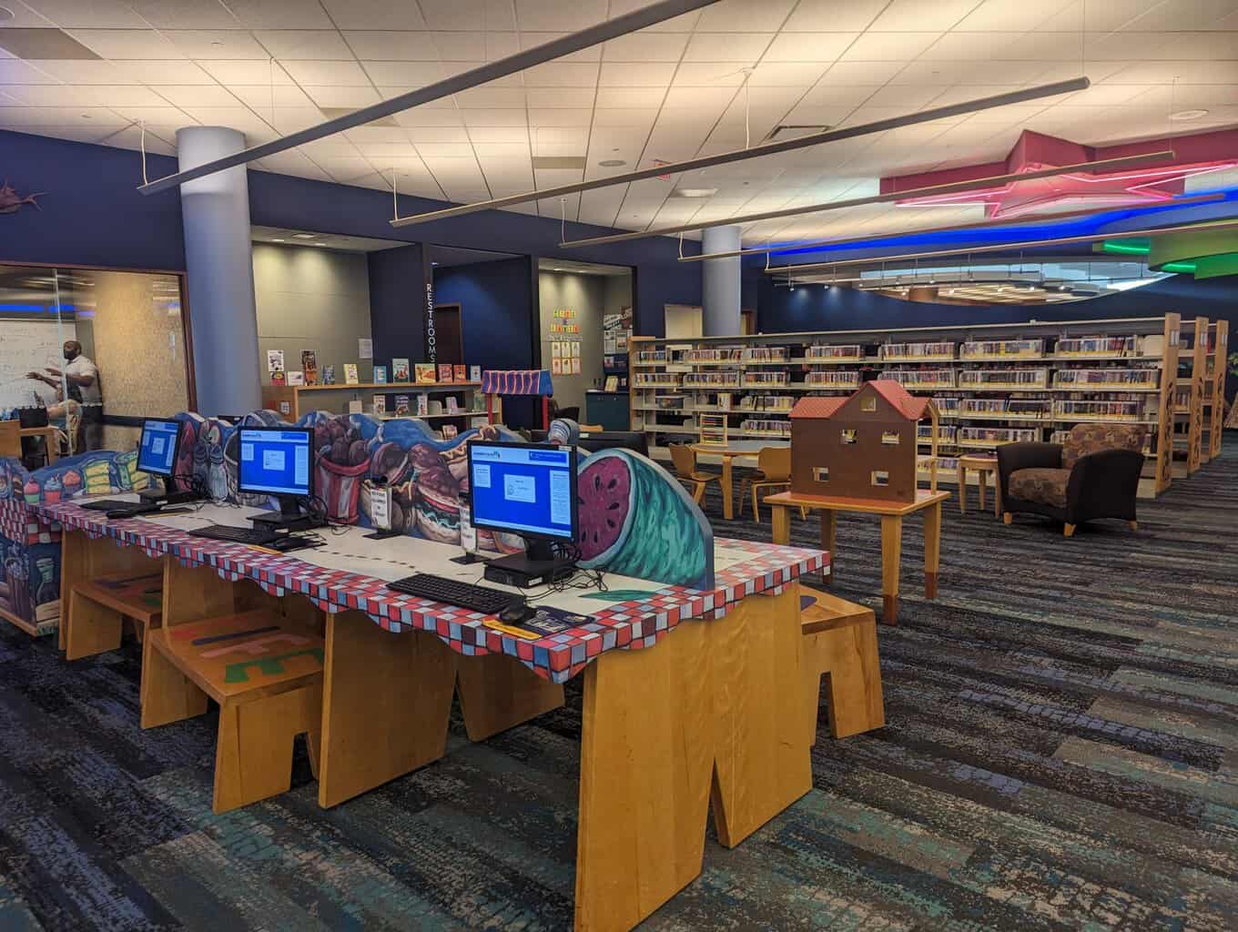 Southfield Public Library Visitor's Guide and Photos