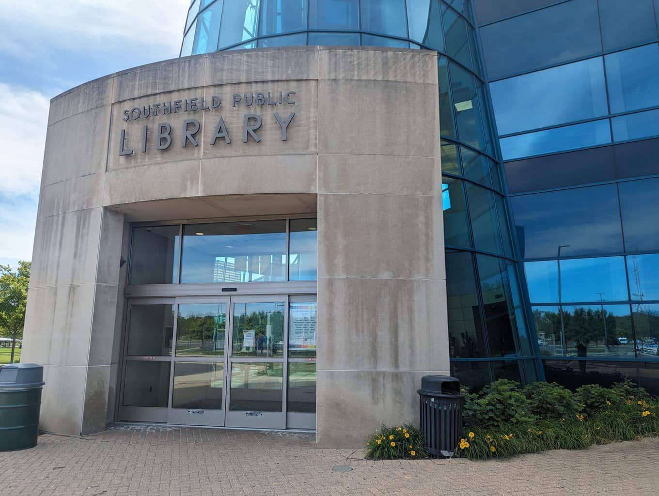 Southfield Public Library Visitor's Guide and Photos